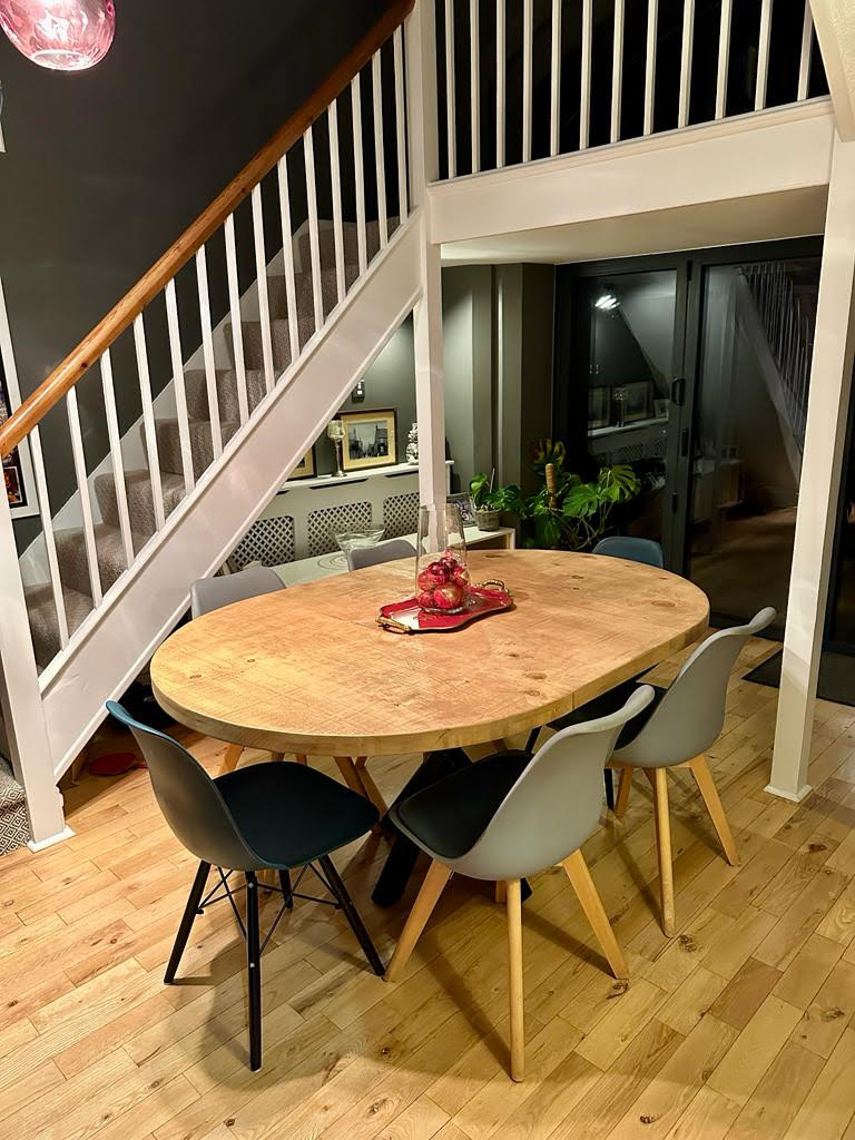 Extra Chunky extending round rustic central leg dining table – The ...